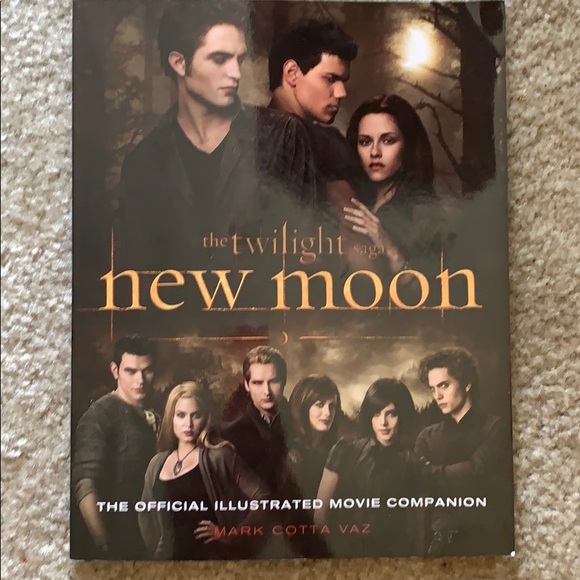 Accessories | The Twilight Saga New Moon Book | Poshmark